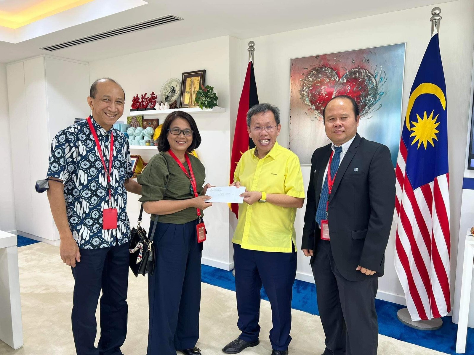 The Health Ministries Department of SAK visits the Deputy Premier of ...